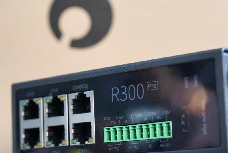 高质量工业路由器推荐（开箱:简约包装,丰富配件） - 路由器大全